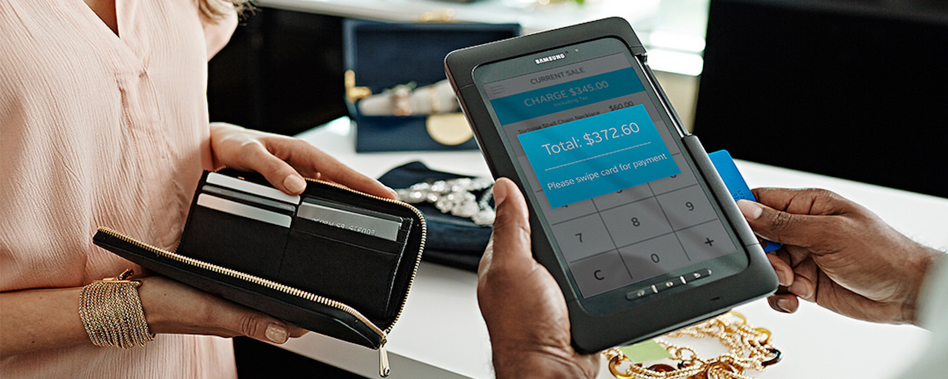 3 Ways Small Businesses Leverage In-Store Mobile Shopping