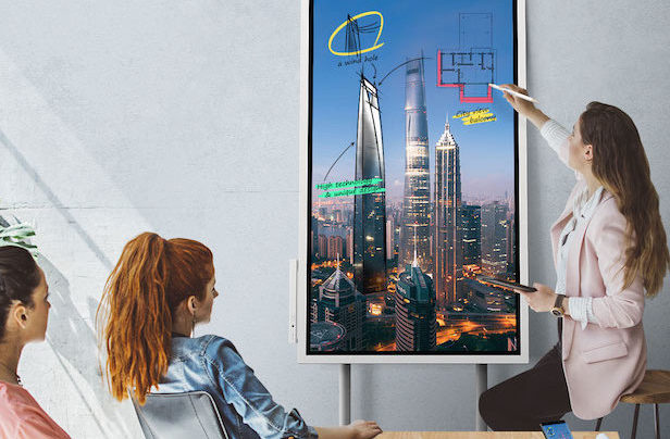 Colleges Encourage Collaboration with a Digital Whiteboard Solution
