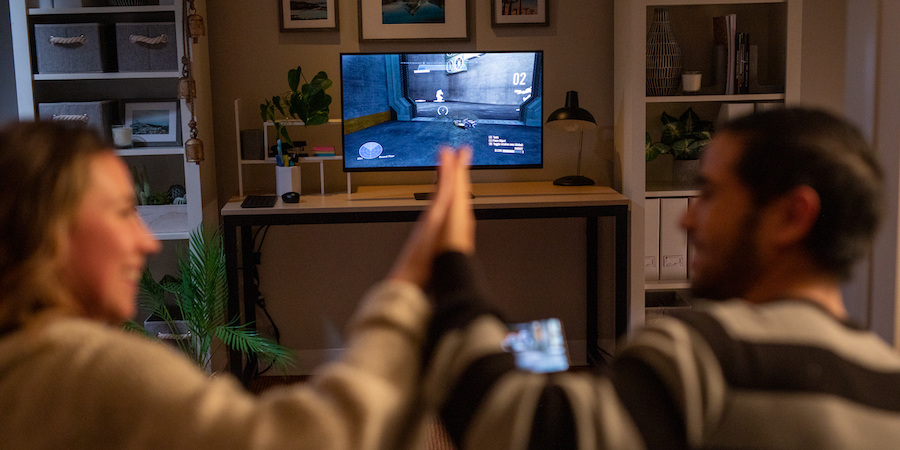 Evolving entertainment on a single smart screen