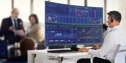 How a stacked monitor setup increases workplace efficiency