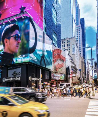 Off-premise signs in Las Vegas create DOOH media opportunities