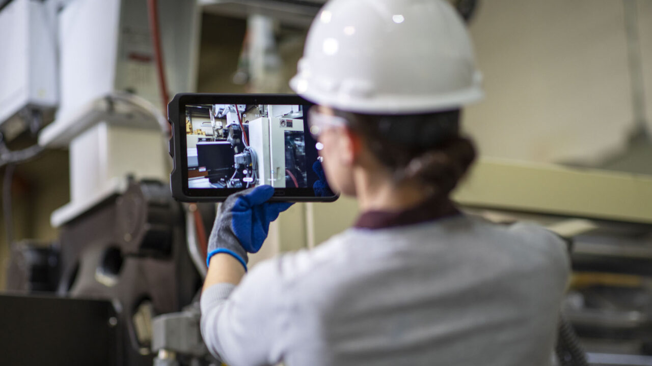 Creating a connected mobile workspace for Industry 4.0