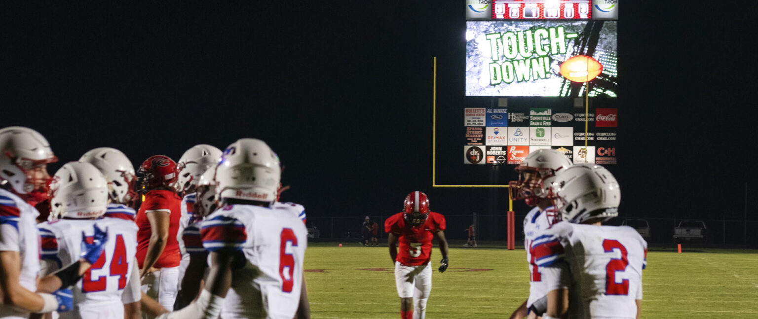 High school steps up its game with video scoreboard - Samsung Business ...