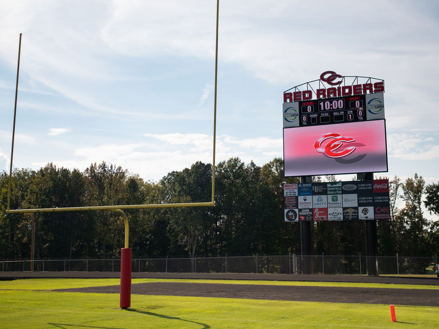 High school steps up its game with video scoreboard - Samsung Business ...