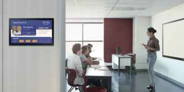 5 ways to go digital with on-campus signage