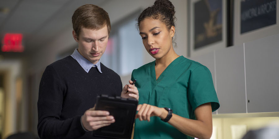 How Tablet-Based EHR System Boosts Patient Satisfaction and Engagement